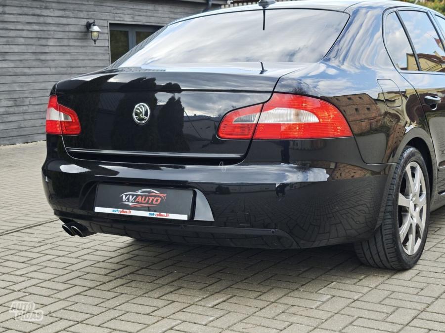 Black Skoda SuperB 2009 in Vilnius, with an engine capacity of 1.80 L and mileage of 231 thousand km for 4200 €, photo 10 on AUTOMOTO.COM.LV