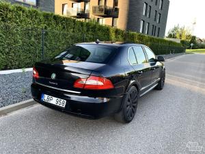 Black Skoda SuperB 2009 in Kaunas, with an engine capacity of 2.00 L and mileage of 341 thousand km for 2800 €, photo 7 on AUTOMOTO.COM.LV