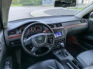 Black Skoda SuperB 2009 in Kaunas, with an engine capacity of 2.00 L and mileage of 341 thousand km for 2800 €, photo 23 on AUTOMOTO.COM.LV