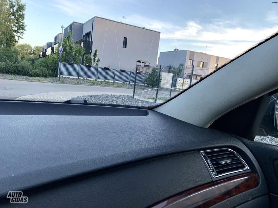 Black Skoda SuperB 2009 in Kaunas, with an engine capacity of 2.00 L and mileage of 341 thousand km for 2800 €, photo 34 on AUTOMOTO.COM.LV