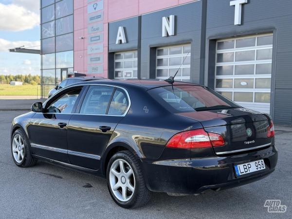 Black Skoda SuperB 2009 in Panevezys, with an engine capacity of 2.00 L and mileage of 343 thousand km for 2450 €, photo 8 on AUTOMOTO.COM.LV