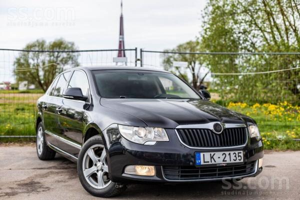 Black Skoda SuperB 2010 in Riga, with an engine capacity of 2.00 L and mileage of 370 thousand km for 4990 €, photo 2 on AUTOMOTO.COM.LV
