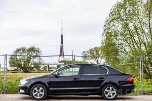 Melns Skoda SuperB 2010 Rīga, ar dzinēja tilpumu 2.00 L un nobraukumu 370 tūkst. km par 4990 €, foto 5 vietnē AUTOMOTO.COM.LV