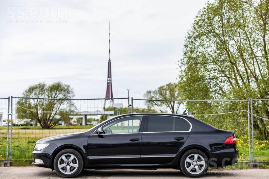 Melns Skoda SuperB 2010 Rīga, ar dzinēja tilpumu 2.00 L un nobraukumu 370 tūkst. km par 4990 €, foto 5 vietnē AUTOMOTO.COM.LV