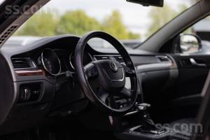 Melns Skoda SuperB 2010 Rīga, ar dzinēja tilpumu 2.00 L un nobraukumu 370 tūkst. km par 4990 €, foto 16 vietnē AUTOMOTO.COM.LV