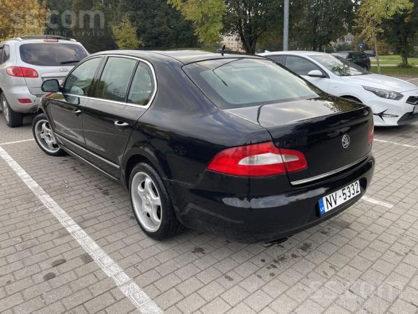 Skoda SuperB 2010 Rīga vietnē Melns Skoda SuperB 2010 Rīga, ar dzinēja tilpumu 2.00 L un nobraukumu 346 tūkst. km par 3600 €, foto 3 vietnē AUTOMOTO.COM.LV