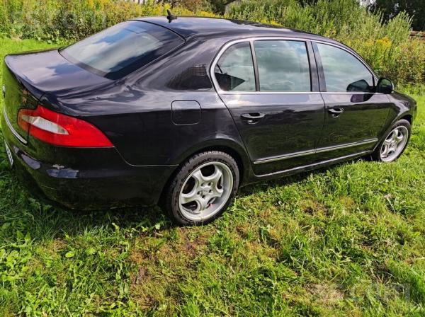 Skoda SuperB 2010 Rīga vietnē Melns Skoda SuperB 2010 Rīga, ar dzinēja tilpumu 2.00 L un nobraukumu 346 tūkst. km par 3600 €, foto 9 vietnē AUTOMOTO.COM.LV