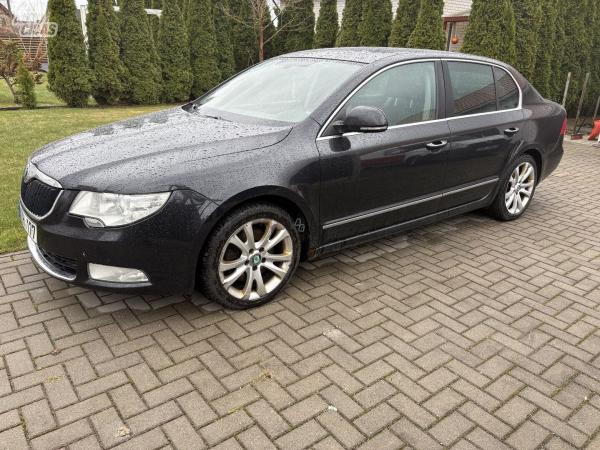 Black Skoda SuperB 2013 in Panevezys, with an engine capacity of 2.00 L and mileage of 362 thousand km for 1600 €, photo 2 on AUTOMOTO.COM.LV