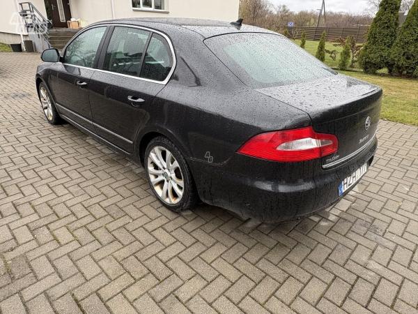 Black Skoda SuperB 2013 in Panevezys, with an engine capacity of 2.00 L and mileage of 362 thousand km for 1600 €, photo 3 on AUTOMOTO.COM.LV