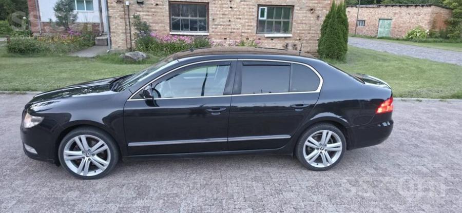 Black Skoda SuperB 2013 in Kuldiga, with an engine capacity of 2.00 L and mileage of 340 thousand km for 3999 €, photo 3 on AUTOMOTO.COM.LV