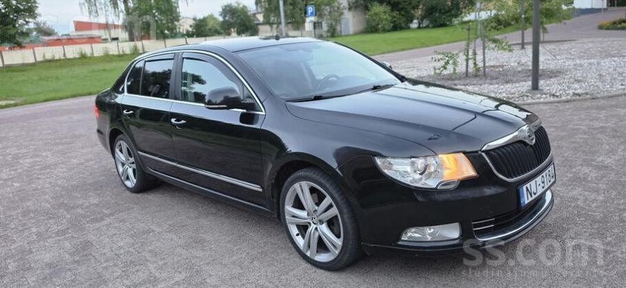 Black Skoda SuperB 2013 in Kuldiga, with an engine capacity of 2.00 L and mileage of 340 thousand km for 3999 €, photo 5 on AUTOMOTO.COM.LV