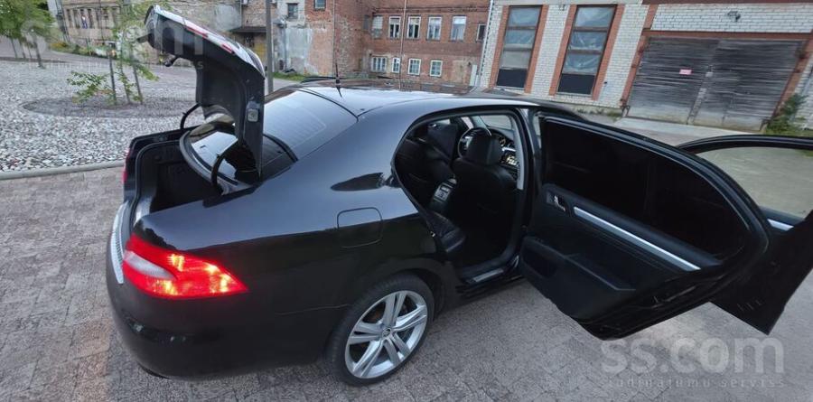 Black Skoda SuperB 2013 in Kuldiga, with an engine capacity of 2.00 L and mileage of 340 thousand km for 3999 €, photo 11 on AUTOMOTO.COM.LV