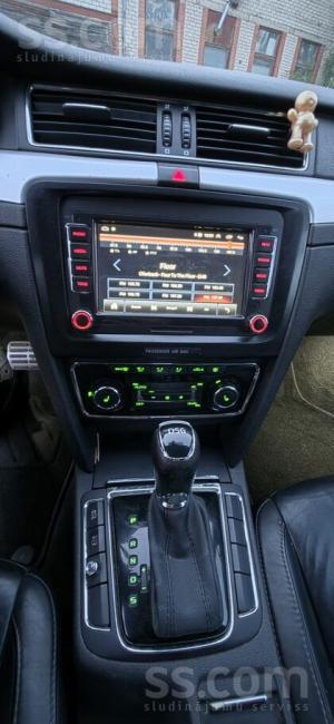 Black Skoda SuperB 2013 in Kuldiga, with an engine capacity of 2.00 L and mileage of 340 thousand km for 3999 €, photo 26 on AUTOMOTO.COM.LV