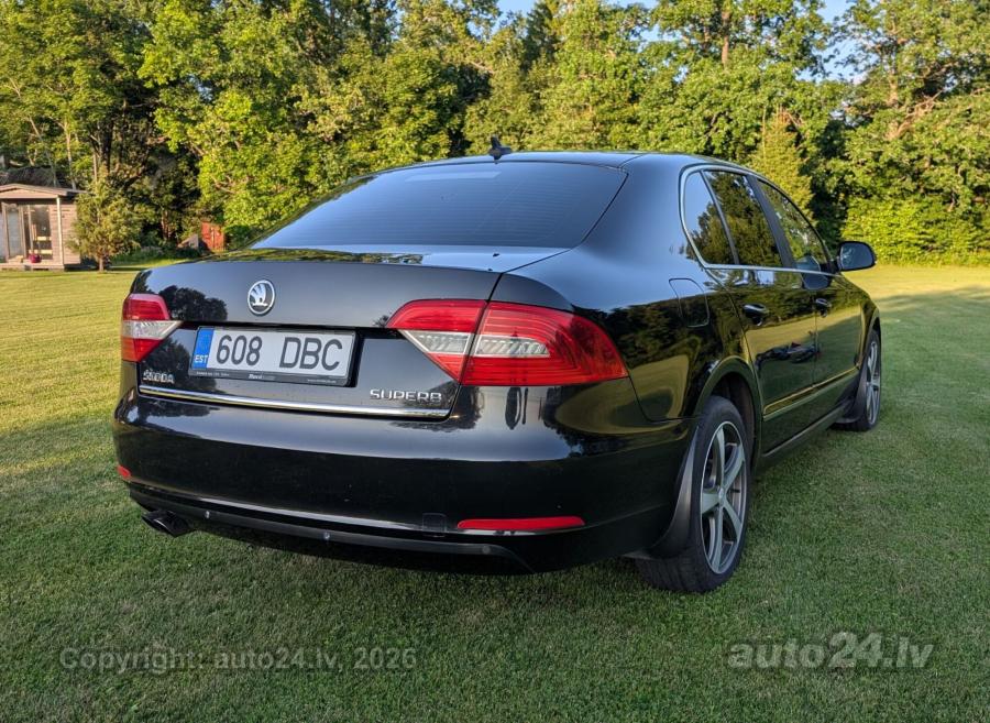 Melns Skoda SuperB 2013 Rapla, ar dzinēja tilpumu 2.00 L un nobraukumu 371 tūkst. km par 6000 €, foto 1 vietnē AUTOMOTO.COM.LV