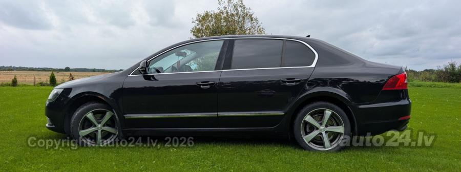 Melns Skoda SuperB 2013 Rapla, ar dzinēja tilpumu 2.00 L un nobraukumu 371 tūkst. km par 6000 €, foto 4 vietnē AUTOMOTO.COM.LV