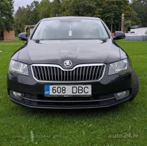Melns Skoda SuperB 2013 Rapla, ar dzinēja tilpumu 2.00 L un nobraukumu 371 tūkst. km par 6000 €, foto 6 vietnē AUTOMOTO.COM.LV