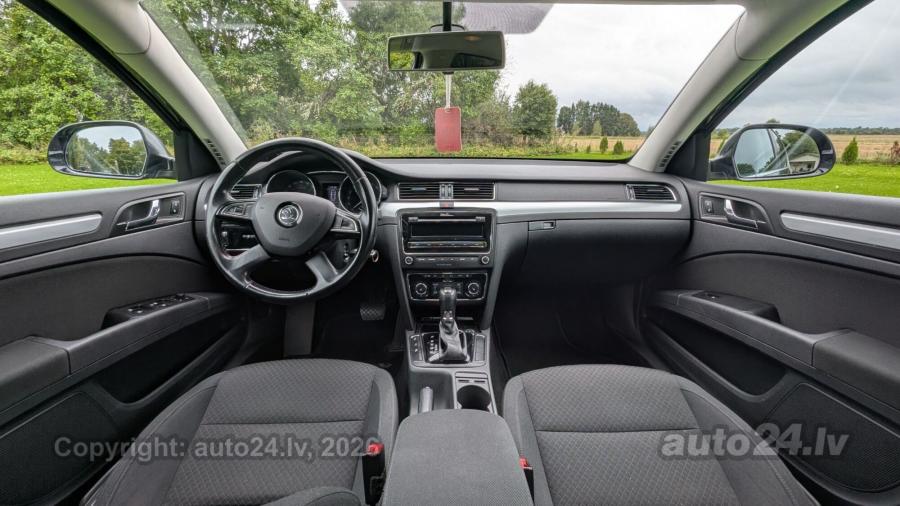 Melns Skoda SuperB 2013 Rapla, ar dzinēja tilpumu 2.00 L un nobraukumu 371 tūkst. km par 6000 €, foto 15 vietnē AUTOMOTO.COM.LV