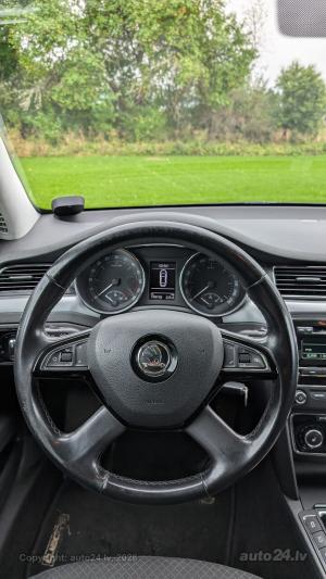 Melns Skoda SuperB 2013 Rapla, ar dzinēja tilpumu 2.00 L un nobraukumu 371 tūkst. km par 6000 €, foto 17 vietnē AUTOMOTO.COM.LV
