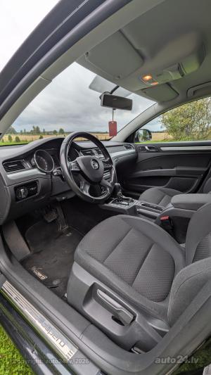 Melns Skoda SuperB 2013 Rapla, ar dzinēja tilpumu 2.00 L un nobraukumu 371 tūkst. km par 6000 €, foto 18 vietnē AUTOMOTO.COM.LV