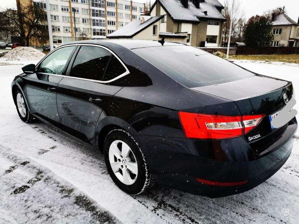 Melns Skoda SuperB 2015 Kauņa, ar dzinēja tilpumu 1.97 L un nobraukumu 286 tūkst. km par 8950 €, foto 4 vietnē AUTOMOTO.COM.LV