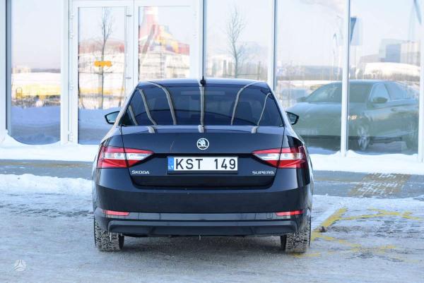Black Skoda SuperB 2015 in Vilnius, with an engine capacity of 1.97 L and mileage of 286 thousand km for 10000 €, photo 5 on AUTOMOTO.COM.LV