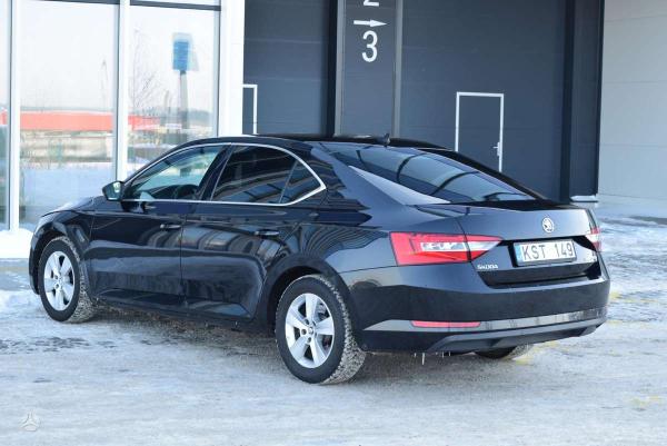 Black Skoda SuperB 2015 in Vilnius, with an engine capacity of 1.97 L and mileage of 286 thousand km for 10000 €, photo 6 on AUTOMOTO.COM.LV