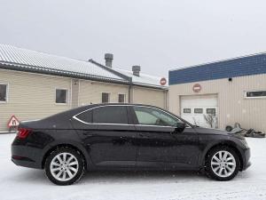 Black Skoda SuperB 2016 in Vilnius, with an engine capacity of 1.97 L and mileage of 295 thousand km for 13500 €, photo 4 on AUTOMOTO.COM.LV