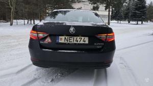 Melns Skoda SuperB 2016 Alīta, ar dzinēja tilpumu 1.97 L un nobraukumu 262 tūkst. km par 10350 €, foto 5 vietnē AUTOMOTO.COM.LV