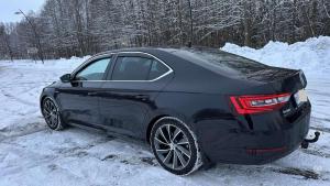 Melns Skoda SuperB 2016 Palanga, ar dzinēja tilpumu 1.97 L un nobraukumu 288 tūkst. km par 12500 €, foto  vietnē AUTOMOTO.COM.LV