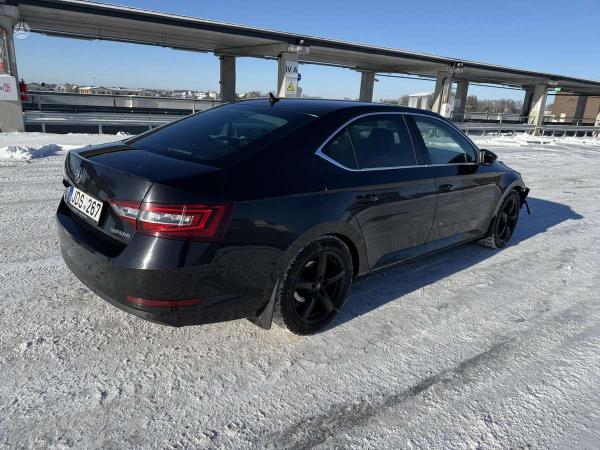 Melns Skoda SuperB 2016 Viļņa, ar dzinēja tilpumu 1.97 L un nobraukumu 430 tūkst. km par 5700 €, foto 4 vietnē AUTOMOTO.COM.LV
