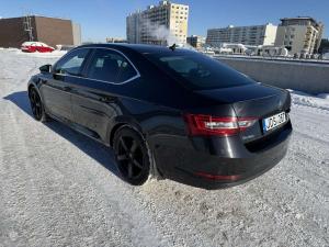 Black Skoda SuperB 2016 in Vilnius, with an engine capacity of 1.97 L and mileage of 430 thousand km for 5700 €, photo 5 on AUTOMOTO.COM.LV