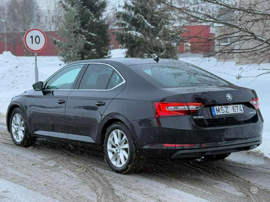 Melns Skoda SuperB 2016 Kauņa, ar dzinēja tilpumu 1.97 L un nobraukumu 283 tūkst. km par 9750 €, foto 3 vietnē AUTOMOTO.COM.LV