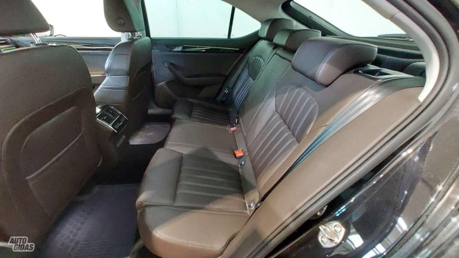 Melns Skoda SuperB 2016 Avižieniai, ar dzinēja tilpumu 2.00 L un nobraukumu 339 tūkst. km par 11300 €, foto 14 vietnē AUTOMOTO.COM.LV
