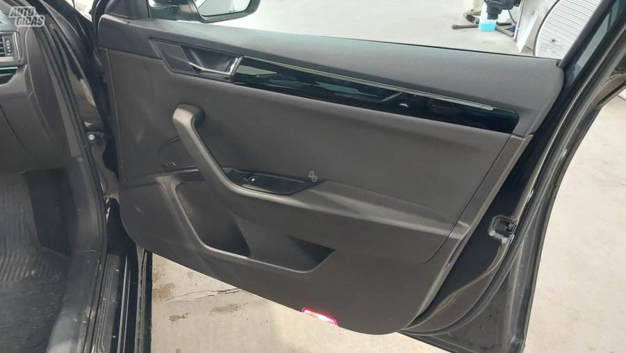 Melns Skoda SuperB 2016 Avižieniai, ar dzinēja tilpumu 2.00 L un nobraukumu 339 tūkst. km par 11300 €, foto 24 vietnē AUTOMOTO.COM.LV