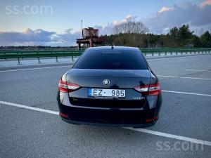 Melns Skoda SuperB 2016 Rīga, ar dzinēja tilpumu 2.00 L un nobraukumu 265 tūkst. km par 8900 €, foto 4 vietnē AUTOMOTO.COM.LV