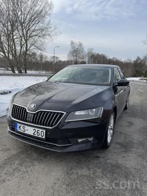 Melns Skoda SuperB 2016 Rīga, ar dzinēja tilpumu 1.60 L un nobraukumu 275 tūkst. km par 10700 €, foto  vietnē AUTOMOTO.COM.LV