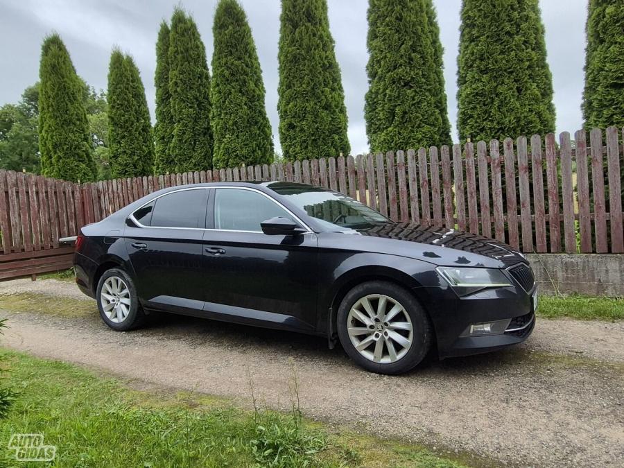 Melns Skoda SuperB 2016 Viļņa, ar dzinēja tilpumu 2.00 L un nobraukumu 320 tūkst. km par 8000 €, foto 3 vietnē AUTOMOTO.COM.LV