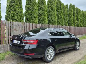 Melns Skoda SuperB 2016 Viļņa, ar dzinēja tilpumu 2.00 L un nobraukumu 320 tūkst. km par 8000 €, foto 4 vietnē AUTOMOTO.COM.LV