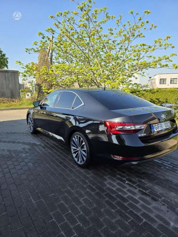 Melns Skoda SuperB 2016 Kauņa, ar dzinēja tilpumu 2.00 L un nobraukumu 172 tūkst. km par 12300 €, foto 3 vietnē AUTOMOTO.COM.LV
