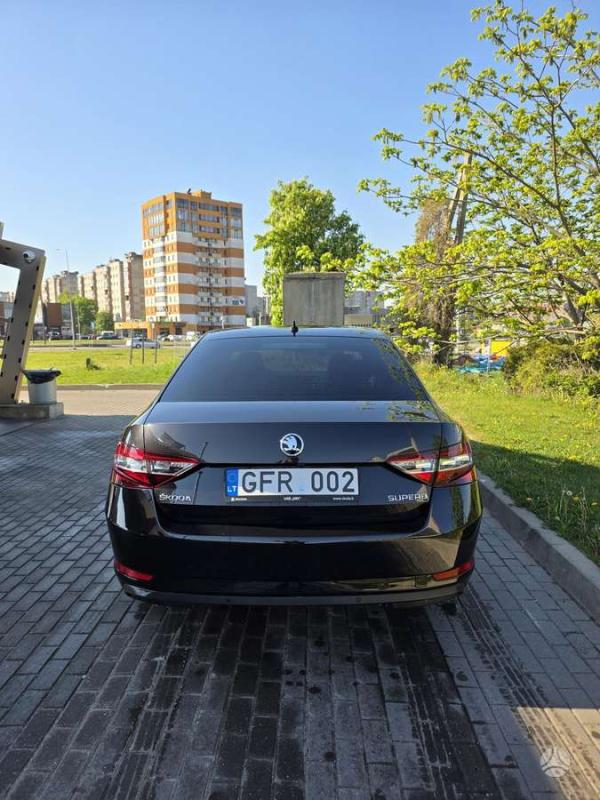 Melns Skoda SuperB 2016 Kauņa, ar dzinēja tilpumu 2.00 L un nobraukumu 172 tūkst. km par 12300 €, foto 5 vietnē AUTOMOTO.COM.LV