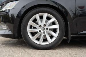 Black Skoda SuperB 2016 in Vilnius, with an engine capacity of 1.80 L and mileage of 190 thousand km for 13550 €, photo 8 on AUTOMOTO.COM.LV