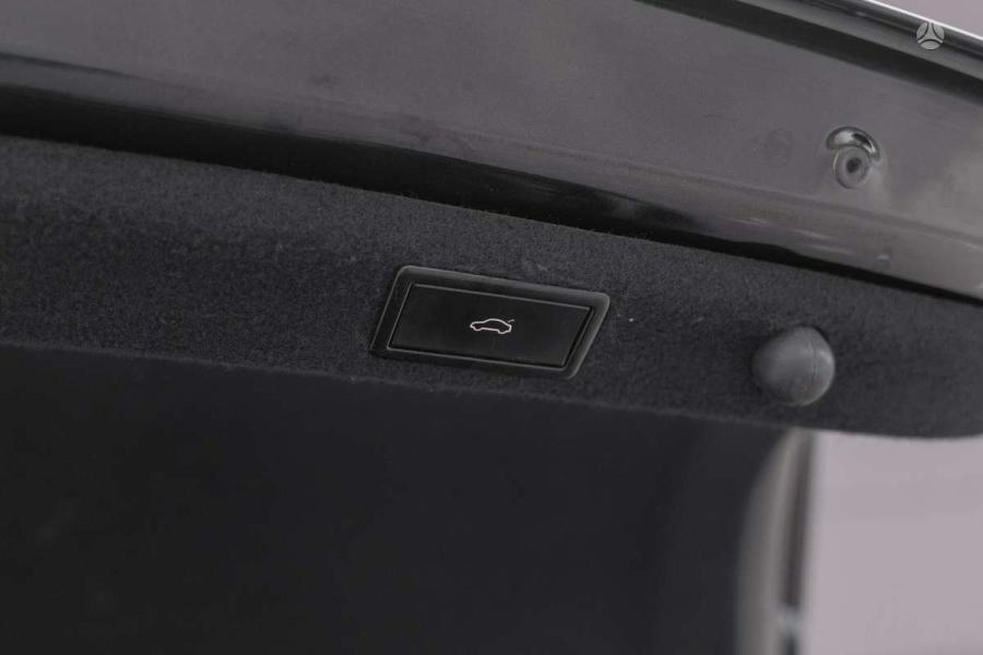 Black Skoda SuperB 2016 in Vilnius, with an engine capacity of 1.80 L and mileage of 190 thousand km for 13550 €, photo 16 on AUTOMOTO.COM.LV