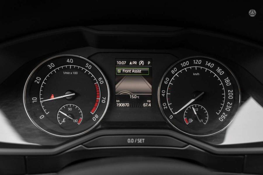 Black Skoda SuperB 2016 in Vilnius, with an engine capacity of 1.80 L and mileage of 190 thousand km for 13550 €, photo 19 on AUTOMOTO.COM.LV