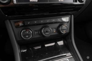 Black Skoda SuperB 2016 in Vilnius, with an engine capacity of 1.80 L and mileage of 190 thousand km for 13550 €, photo 24 on AUTOMOTO.COM.LV
