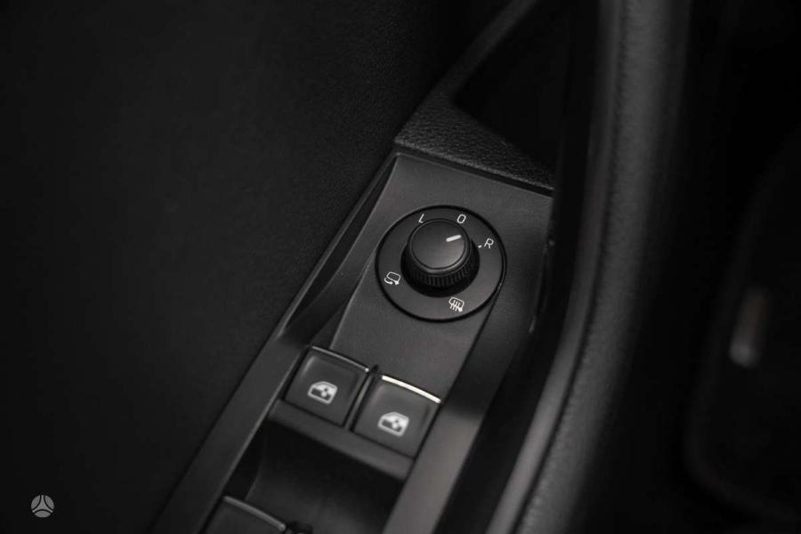 Black Skoda SuperB 2016 in Vilnius, with an engine capacity of 1.80 L and mileage of 190 thousand km for 13550 €, photo 25 on AUTOMOTO.COM.LV