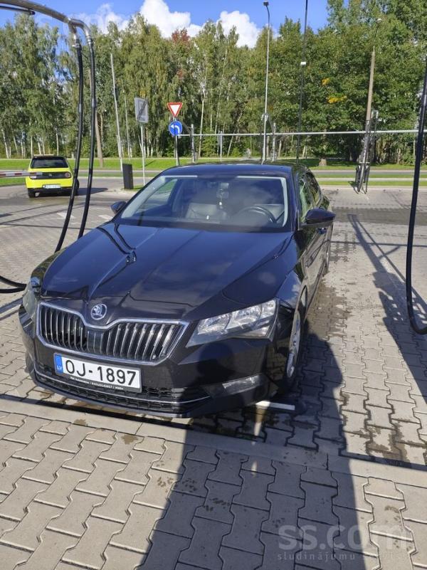 Black Skoda SuperB 2016 in Riga, with an engine capacity of 2.00 L and mileage of 278 thousand km for 9500 €, photo 1 on AUTOMOTO.COM.LV