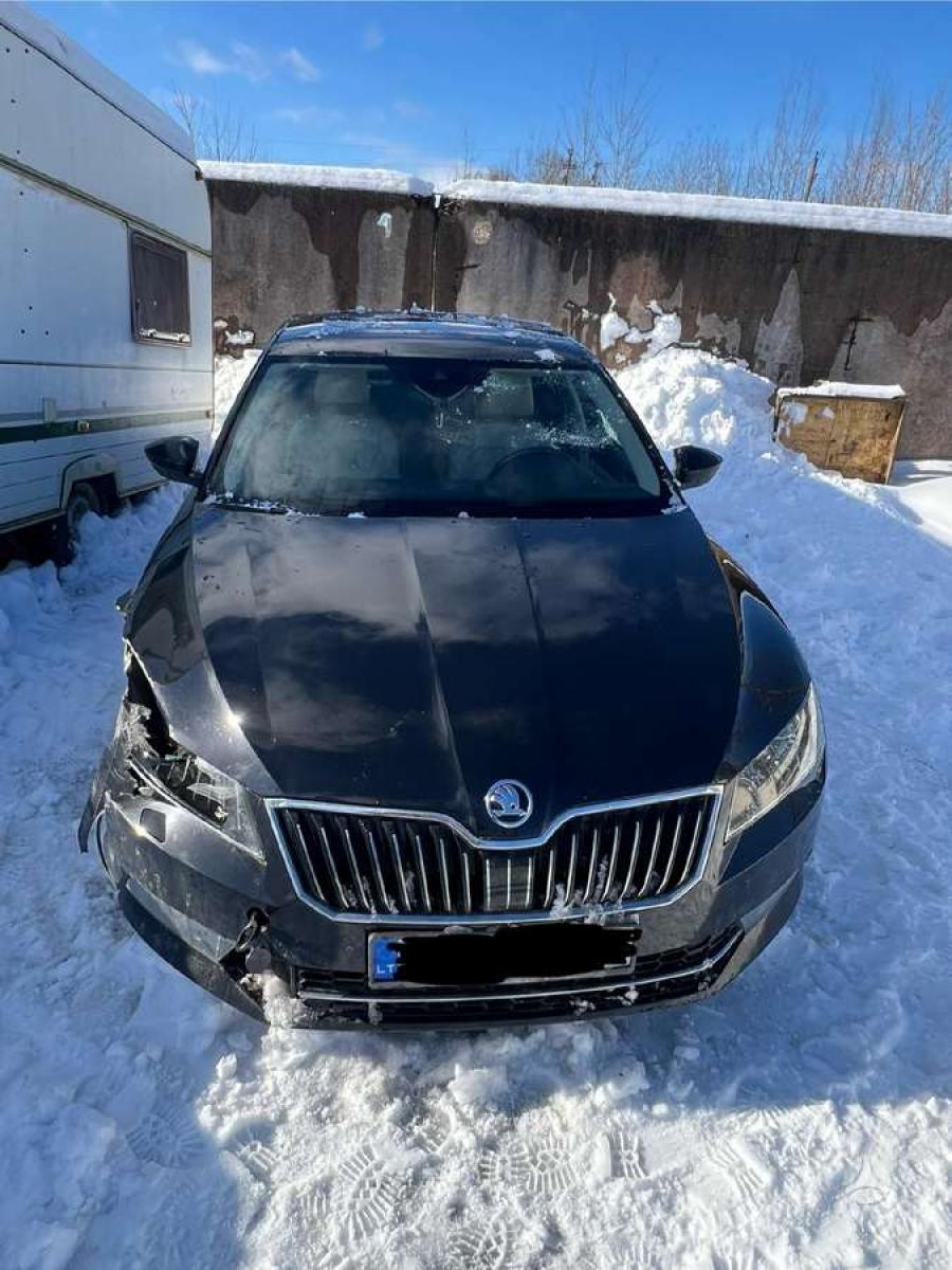 Melns Skoda SuperB 2017 Mažeikiai, ar dzinēja tilpumu 1.97 L un nobraukumu 243 tūkst. km par 6900 €, foto 3 vietnē AUTOMOTO.COM.LV