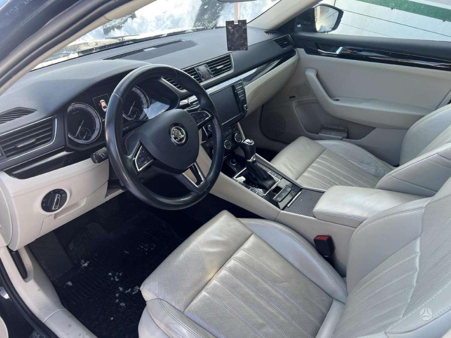 Melns Skoda SuperB 2017 Mažeikiai, ar dzinēja tilpumu 1.97 L un nobraukumu 243 tūkst. km par 6900 €, foto 12 vietnē AUTOMOTO.COM.LV