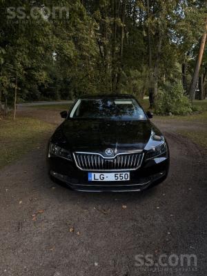 Melns Skoda SuperB 2017 Daugavpils, ar dzinēja tilpumu 2.00 L un nobraukumu 266 tūkst. km par 9200 €, foto  vietnē AUTOMOTO.COM.LV