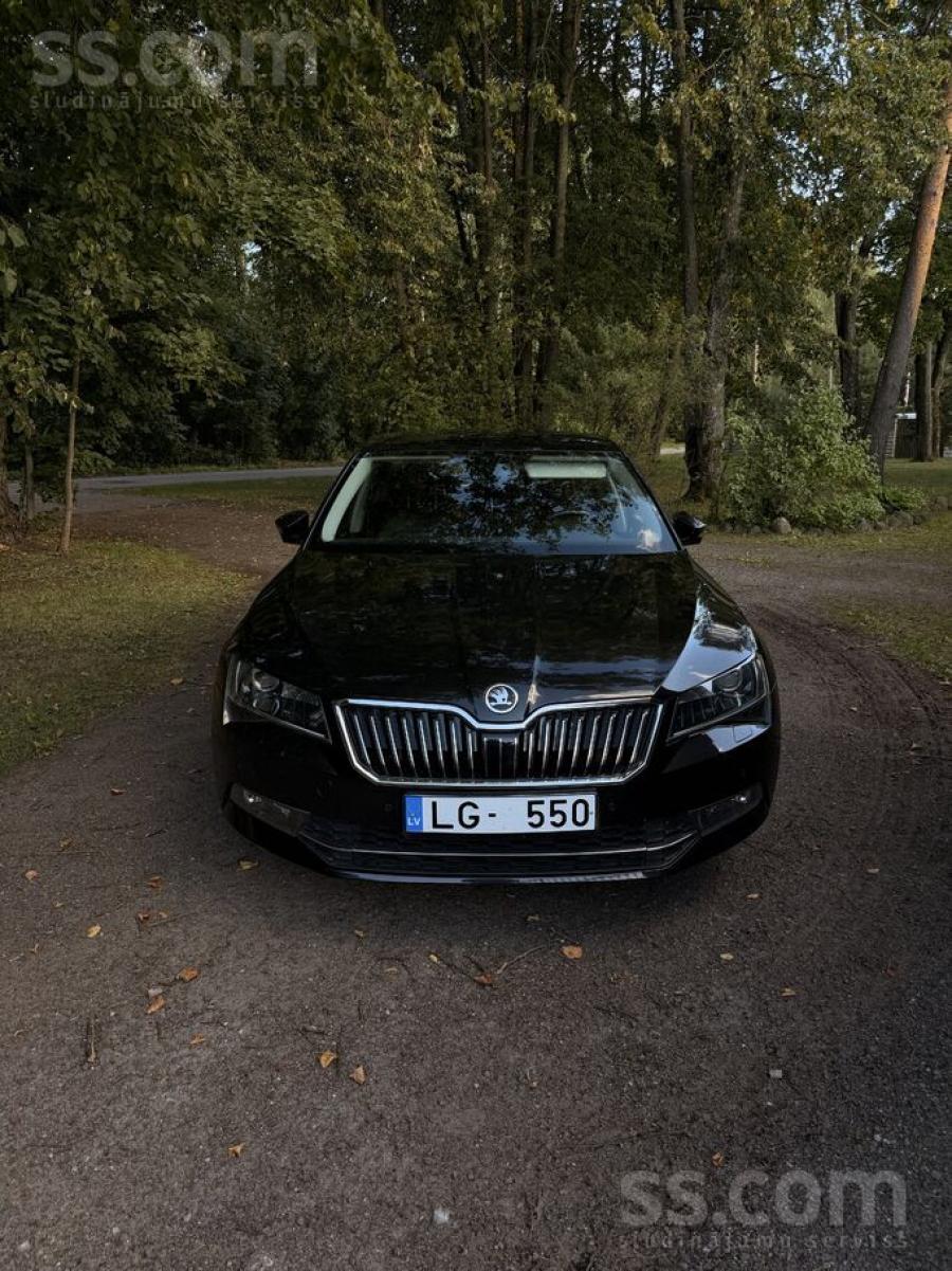 Melns Skoda SuperB 2017 Daugavpils, ar dzinēja tilpumu 2.00 L un nobraukumu 266 tūkst. km par 9200 €, foto 1 vietnē AUTOMOTO.COM.LV